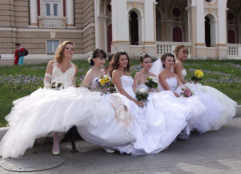 The bride parade editorial photography. Image of couple - 14450117