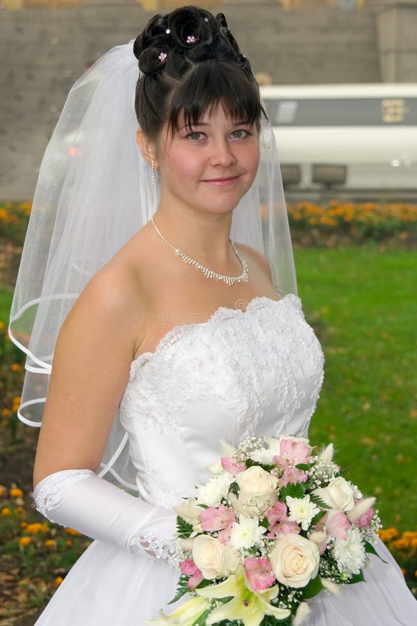 Bride with wedding bouquet stock image. Image of wedding - 3650647