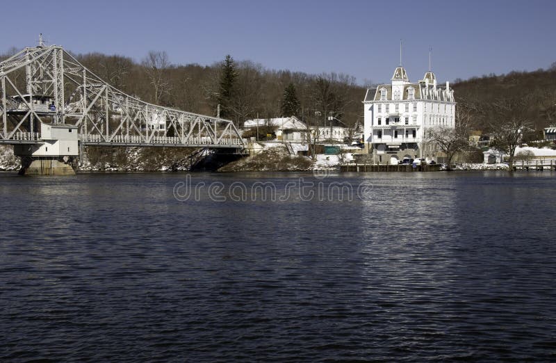 Covered Red Bridge, West Cornwall Covered Bridge Over Housatonic River ...