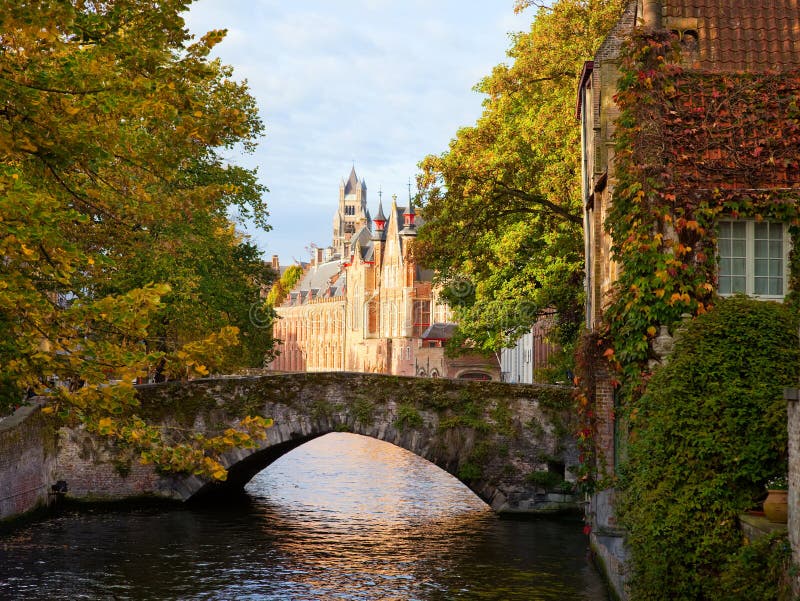 Bridge in Bruges, Belgium stock image. Image of liana - 46903513