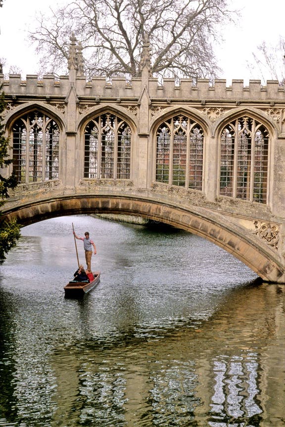 Bridge- Cambridge stock image. Image of cambridge, column - 509795