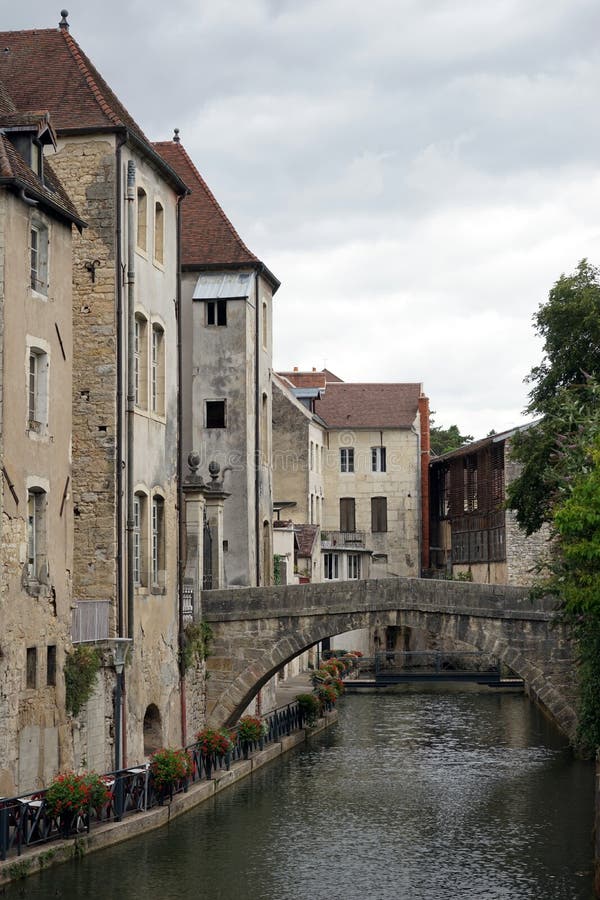 Bridge and canal editorial image. Image of apartment - 65356525
