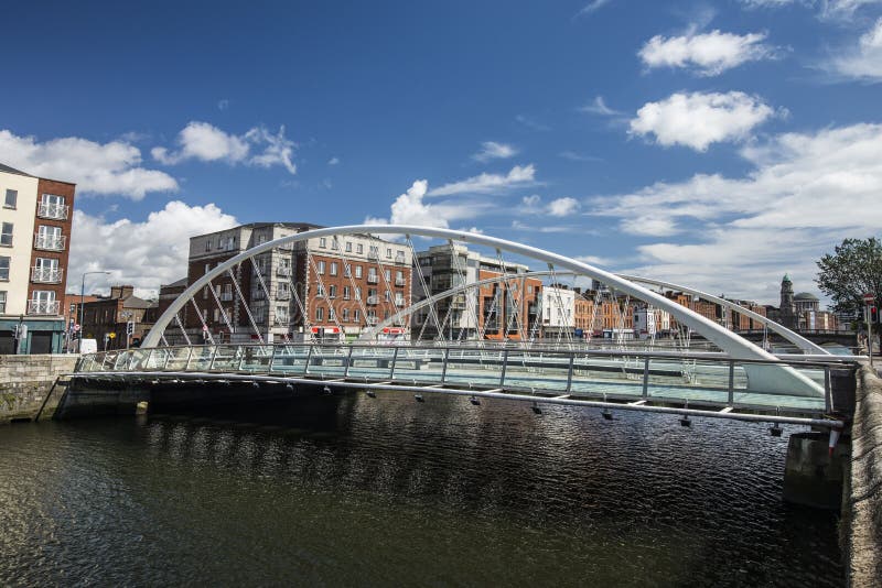 Bridge in the Centre of Dublin, Ireland. Editorial Image - Image of ...