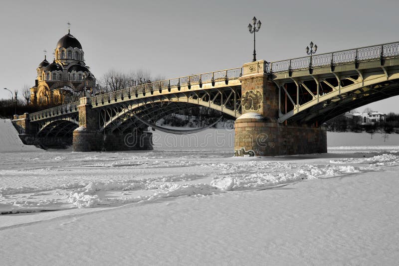 Bridge on frozen river stock image. Image of winter, panorama - 23439723