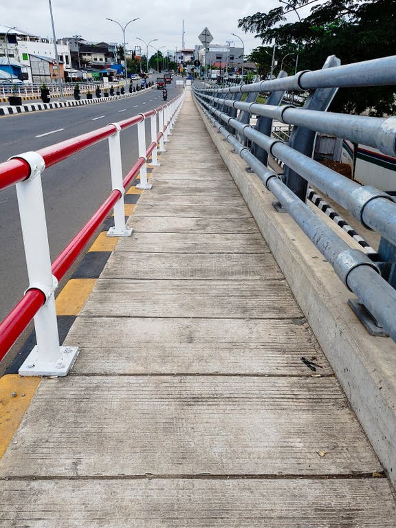 The Bridge with Good Perspective from Pedestrian Stock Image - Image of ...