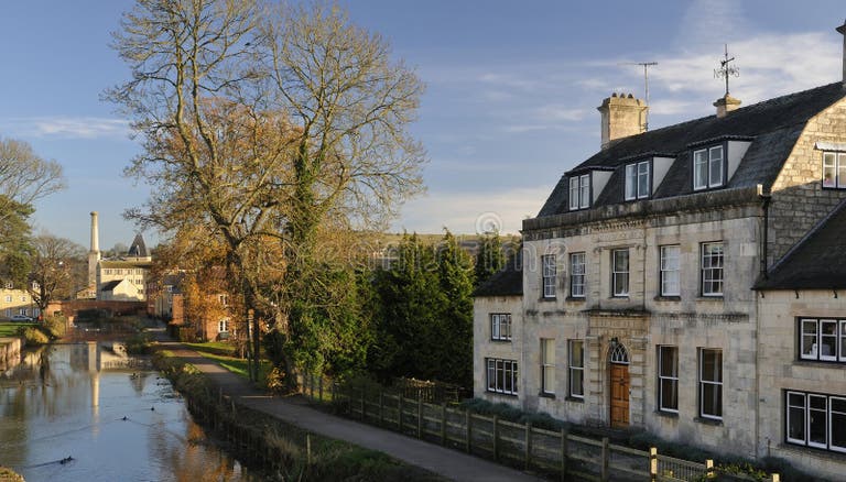 Bridge House & Ebley Mill Stock Image - Image of britain, mill: 22565173