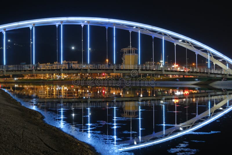Bridge Illuminated, Illumination and River Editorial Photography ...