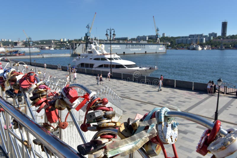 Bridge with locks editorial stock image. Image of fence - 76707464