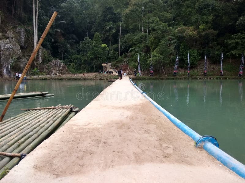 Bridge in the Midle of Water Stock Photo - Image of midle, forest ...