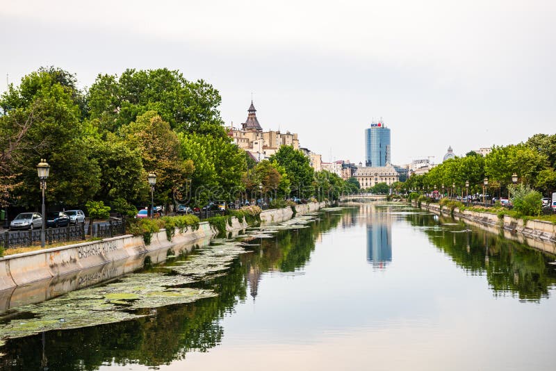 Bridge Over Dambovita River. Cityscape Bucharest, Romania, 2023 Stock ...