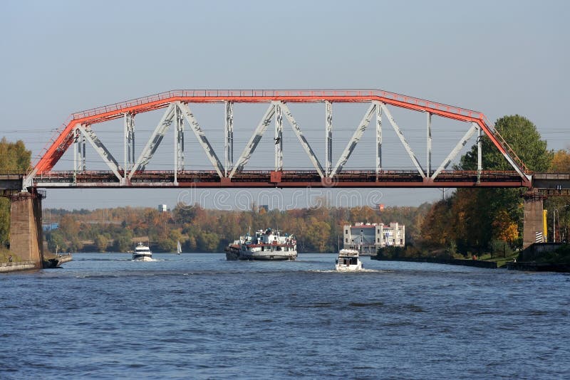 Bridge over river stock photo. Image of boat, water, autumn - 3491162