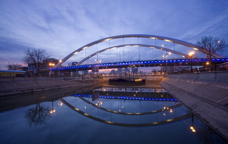 Bridge and river at night stock photo. Image of downtown - 29387926