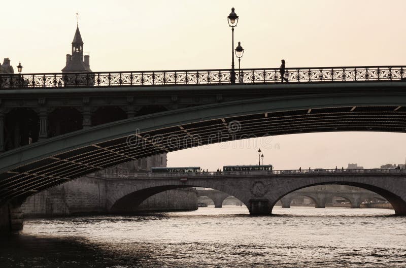 Bridge of the Seine To the Isle De La Cite Stock Photo - Image of ...