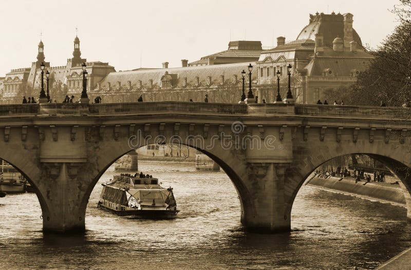 Bridge of the Seine To the Isle De La Cite Stock Photo - Image of boat ...