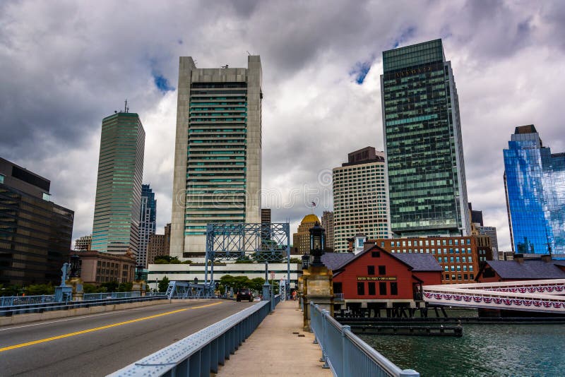 Bridge and the Skyline in Boston, Massachusetts. Editorial Stock Image ...