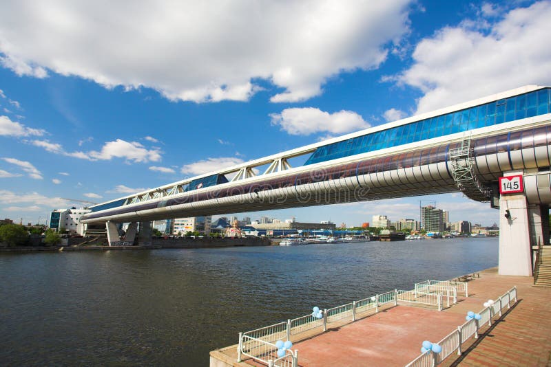 Pont Rouelle Bridge, Paris, France Stock Image - Image of city, summer ...
