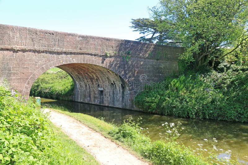 Bridge on the Tiverton Canal, Devon Stock Image - Image of water ...