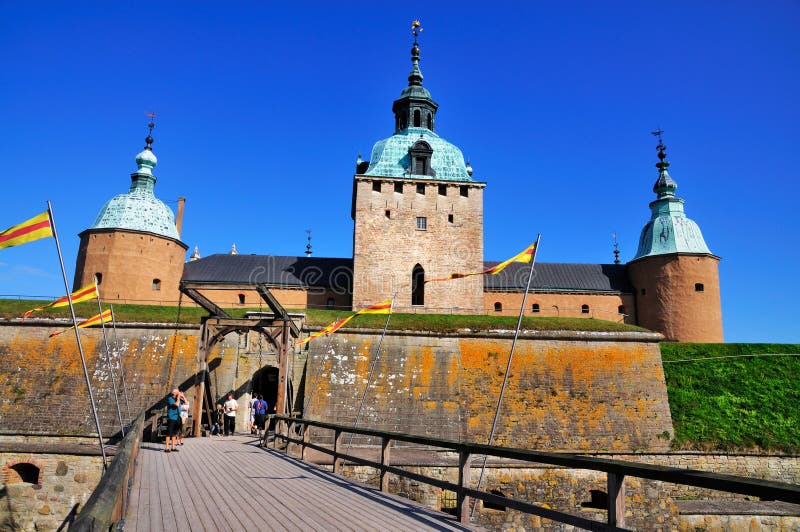 Bridge To Kalmar Castle, Sweden Editorial Photography - Image of castle ...