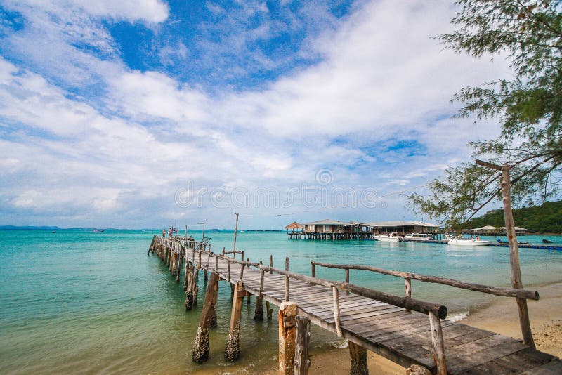 Bridge To the Sea and Blue Sky Stock Image - Image of travel, cloud ...