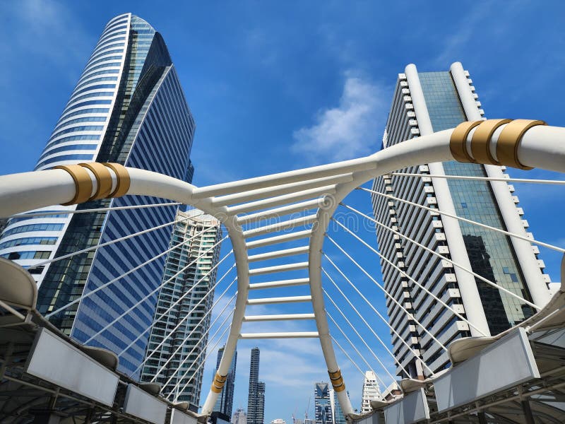 Bridge editorial stock image. Image of skyline, landmark - 267142704