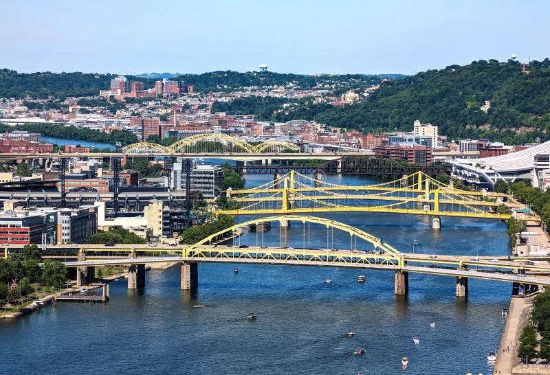 Bridges Across the Allegheny River in Pittsburgh Pennsylvania Editorial ...