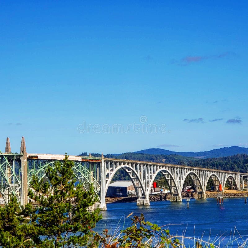 Bridges of Oregon stock image. Image of tourism, reflection - 186772899