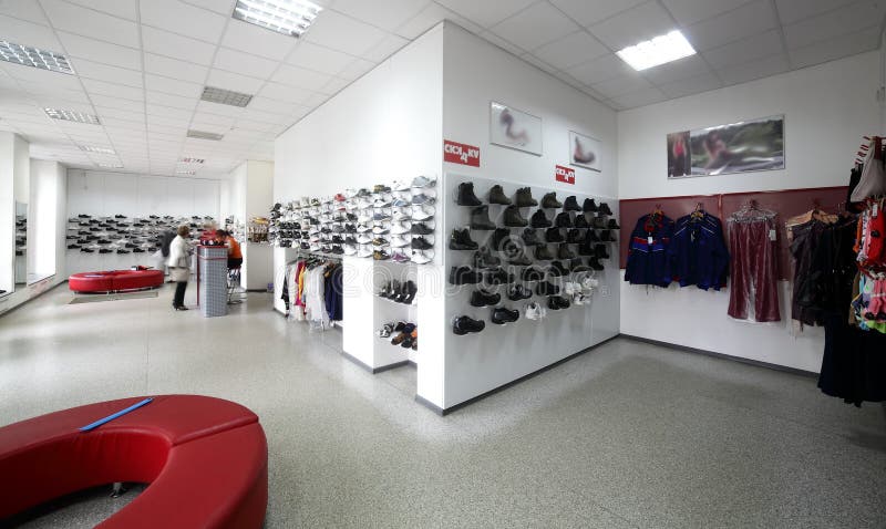 Bright and Clean Shoes Store Stock Photo - Image of luxury, clean: 33186882