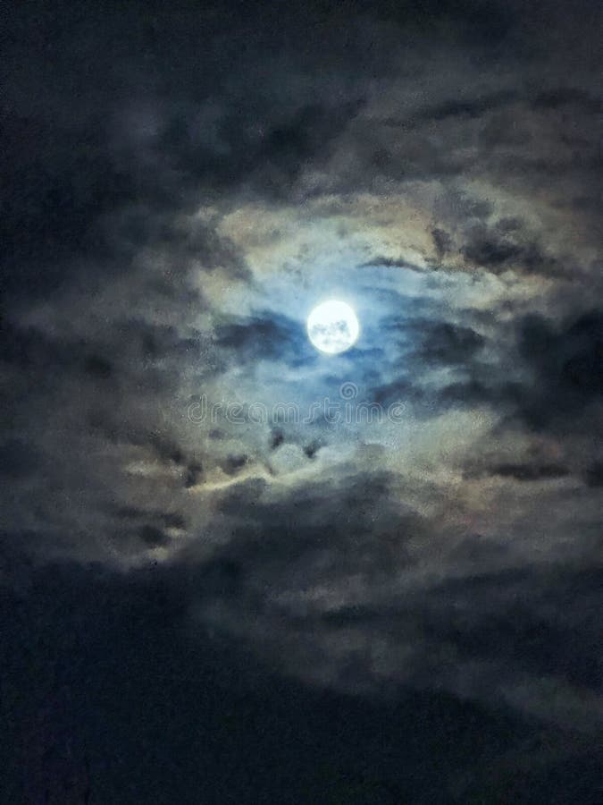 Full moon and cloudy sky stock image. Image of light - 373707355