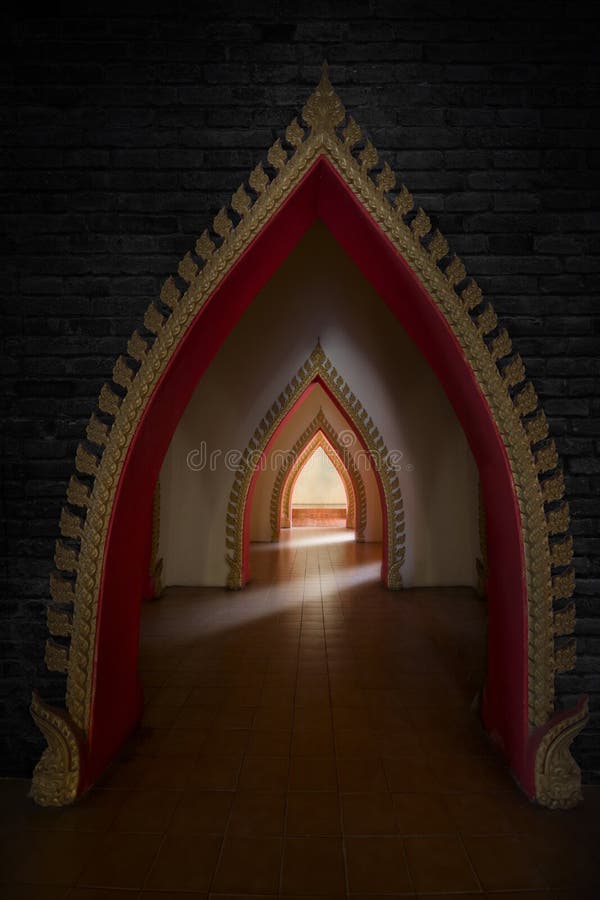Bright Light Shining through Arch Stock Image - Image of church, rays ...