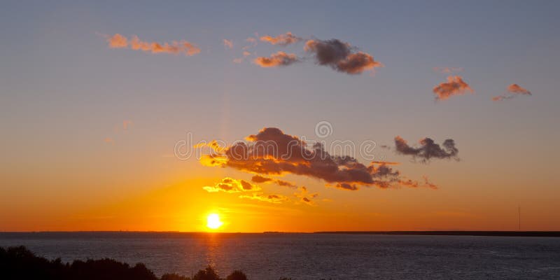 Bright sunset stock image. Image of beauty, dramatic - 21336755