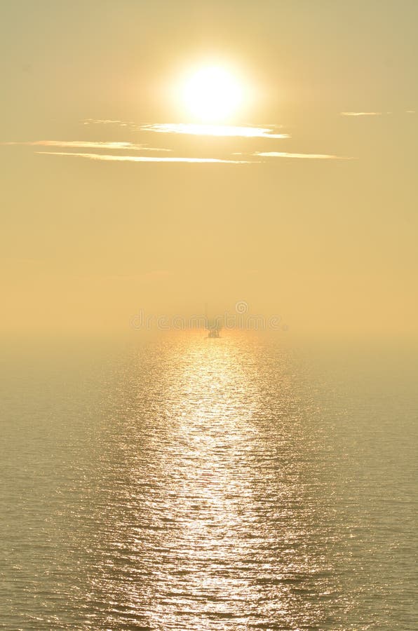 Bright Sunset Reflection of Sun at Water Surface Background Stock Image ...