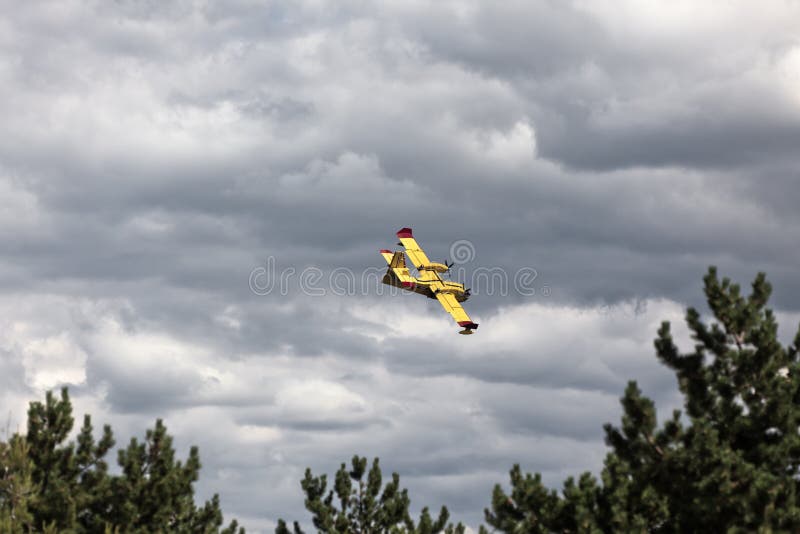 Firefighter plane stock image. Image of fighter, horizon - 10572217