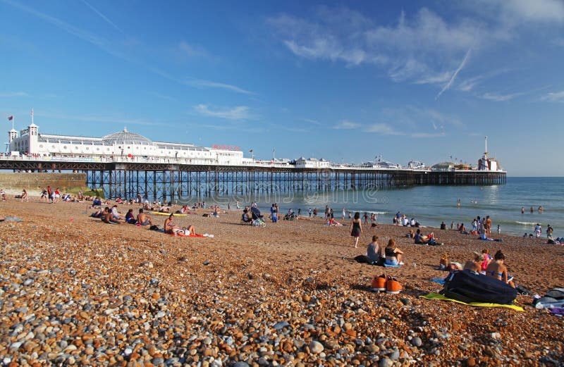 Brighton-Strand Und -pier Im Nebel Ost-Sussex, England Redaktionelles ...