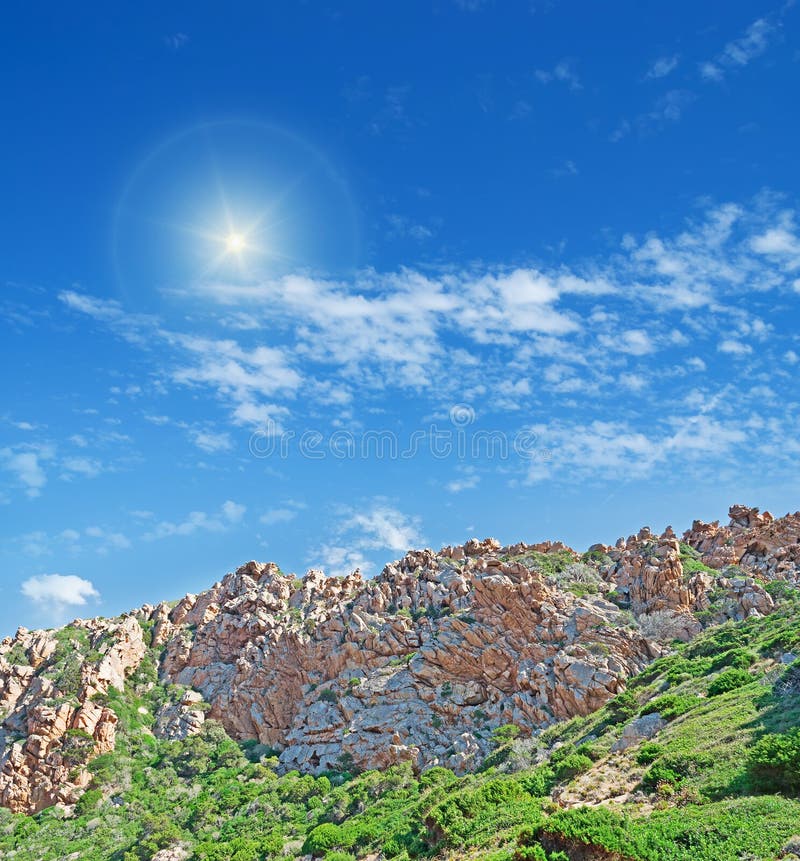 Brillo sobre la colina imagen de archivo. Imagen de cielo - 34128873