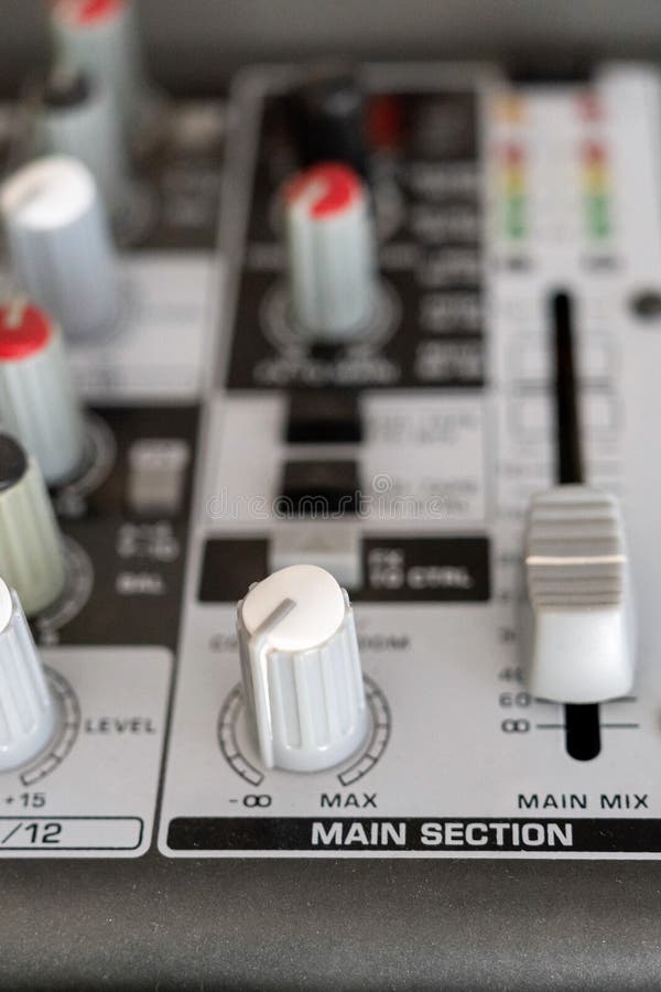 Bringing Sound To Life: the Power of a Professional Sound Mixing Table ...