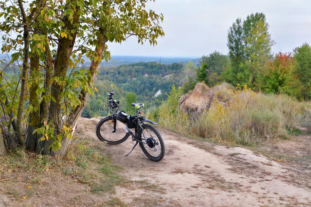 On the brink stock image. Image of brink, edge, bicycle - 102032017
