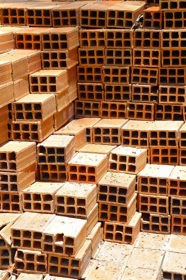 Briques de la colle image stock. Image du matériau, brique - 4074089