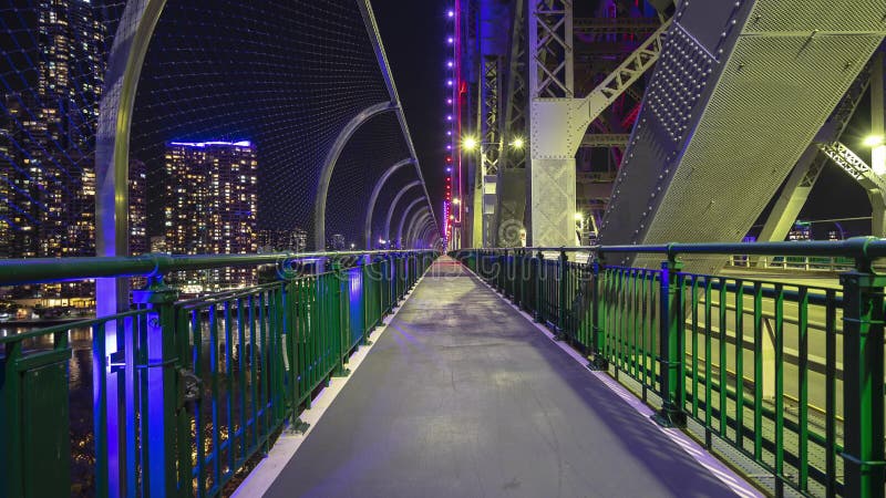 Brisbane, Australia - Hyperlapse of Walking Across the Story Bridge ...