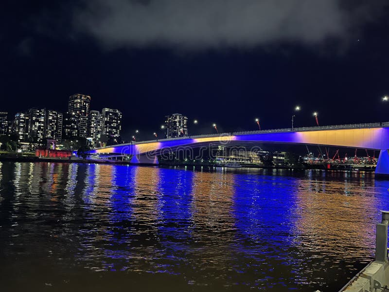 Brisbane Victoria Bridge stock image. Image of reflection - 378561523