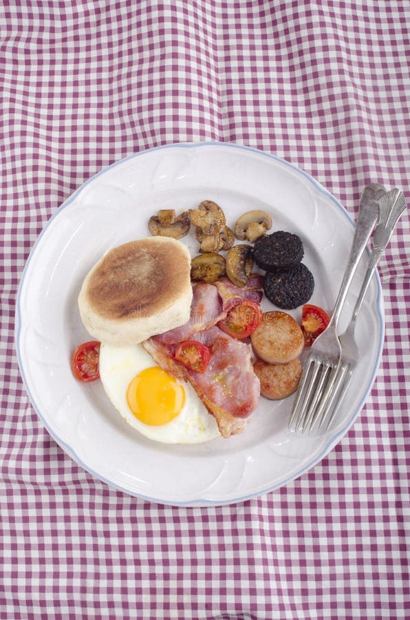 British Breakfast Muffin on a Plate Stock Image - Image of meat, food ...