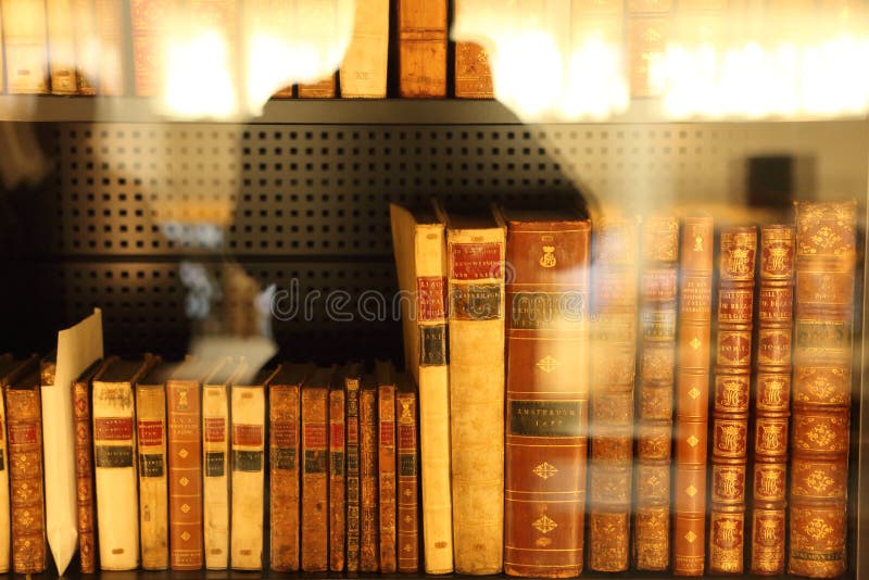 The British Library editorial photo. Image of escalator - 84083341