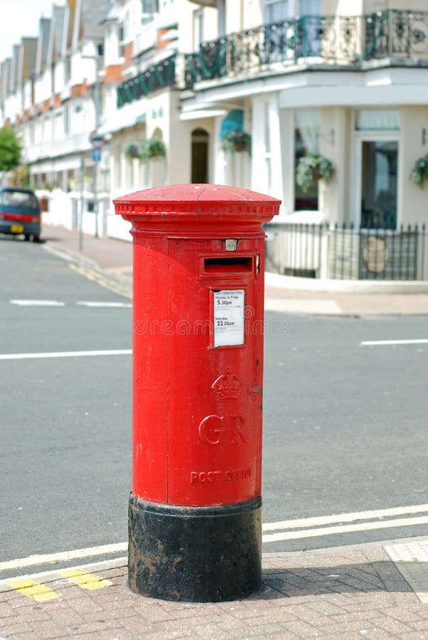 British Red Post Box, Letterbo Stock Image - Image of postal, rural ...