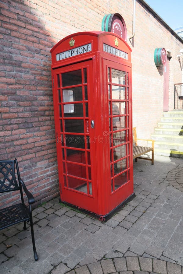 British phone booth editorial photo. Image of retro, phone - 77152056