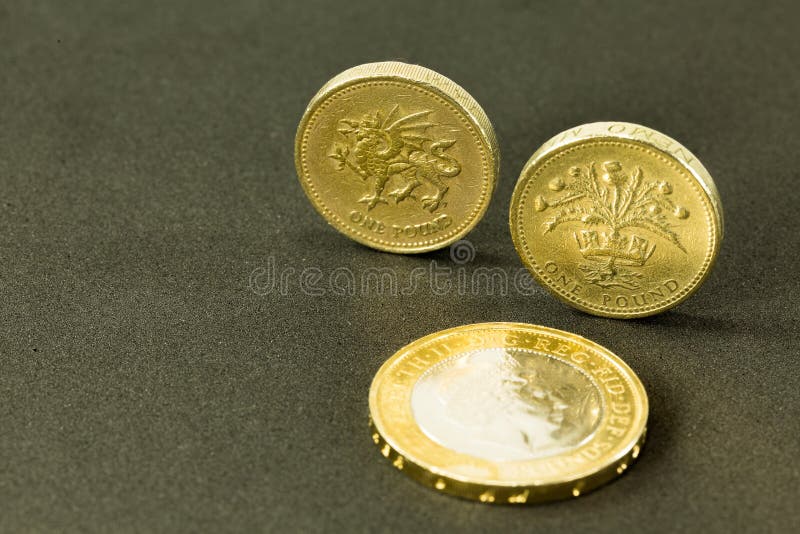 A Lot of Shiny British Pound Coins Editorial Photography - Image of ...