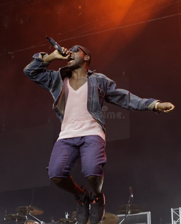 British Rapper Tinie Tempah Editorial Stock Image - Image of spotlight ...