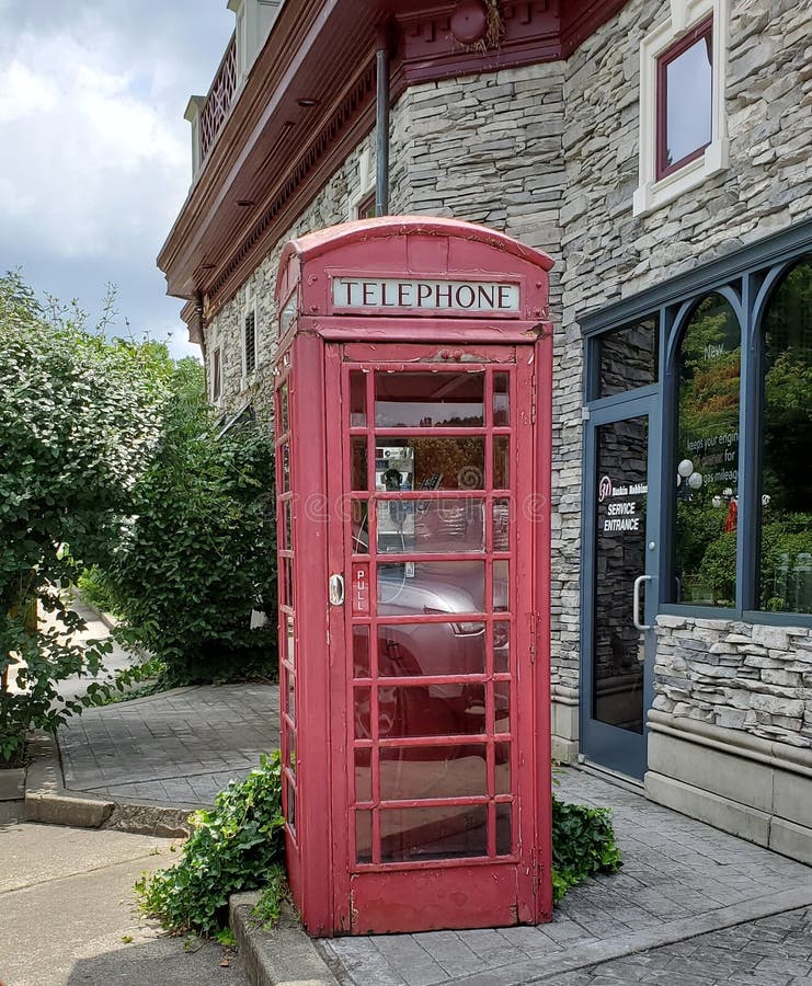 The British Red Phone Booth Stock Photo - Image of revival, england ...