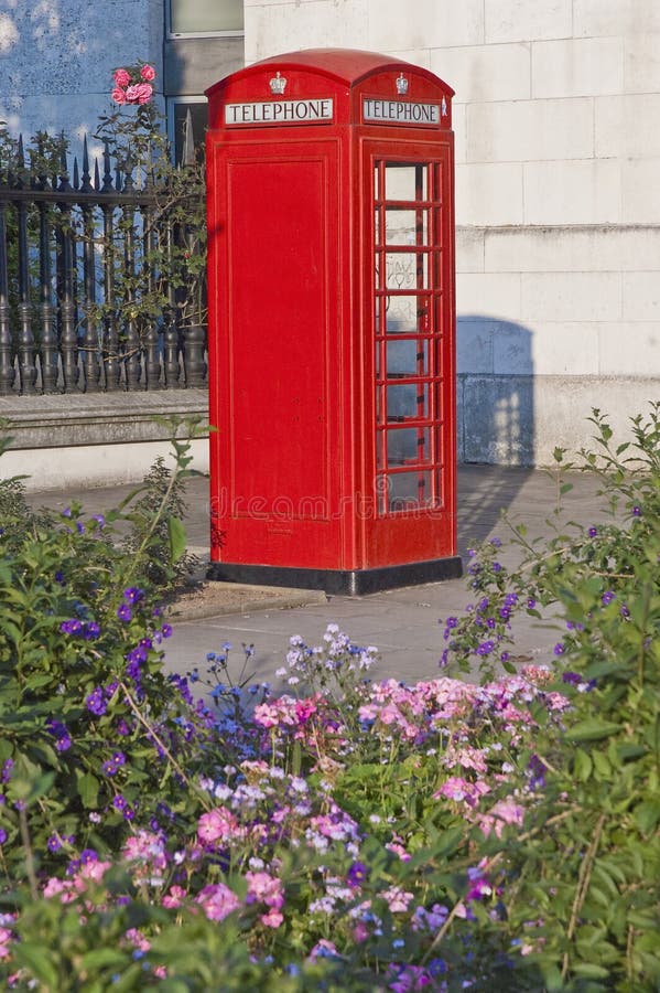 British Red Telephone Cabin Stock Image - Image of building, london ...