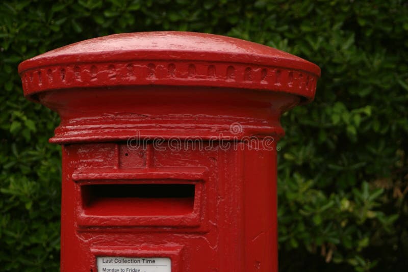 Britse rode postbus stock foto. Image of engeland, traditioneel - 8744