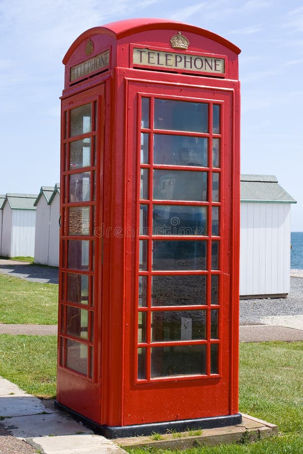 Britse telefooncel redactionele stock afbeelding. Image of mededeling ...