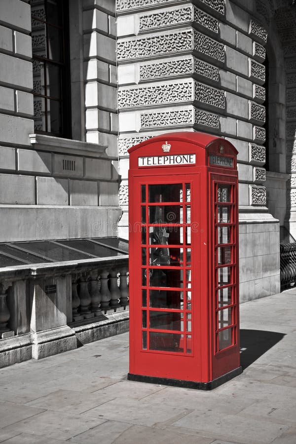 Traditionele Rode Telefooncellen in Londen, Engeland Stock Foto - Image ...